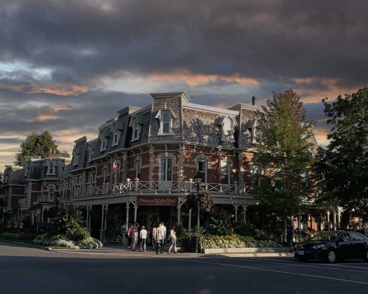 10 Haunted Hotels in Ontario Where You Can Spend The Night With Ghosts ...